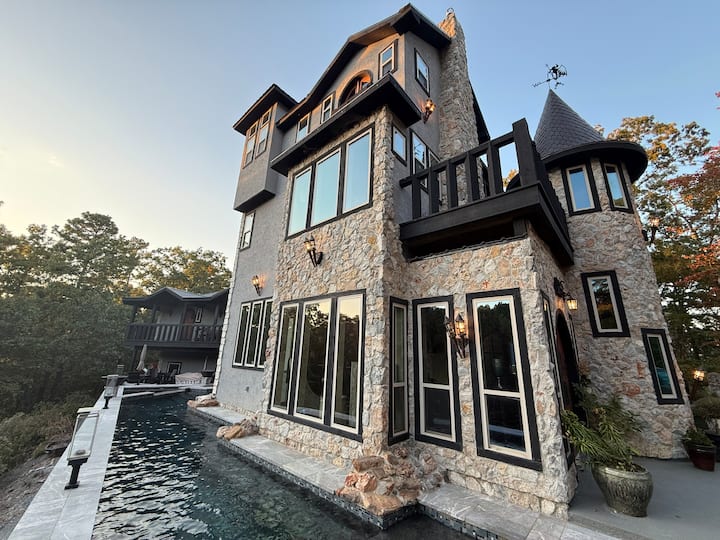 The Sorcerer Stone Lavash Castle With Lake Views - 布羅肯鮑