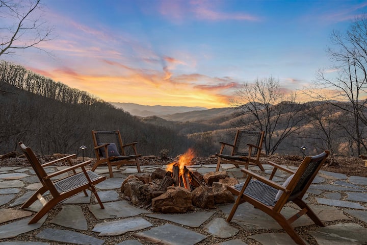 Sauna + Views: Private Franklin Cabin On 10 Acres - Franklin, NC