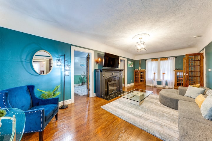 2 Mi To Dtwn: Spacious Apartment In Joliet - Chicagoland Speedway