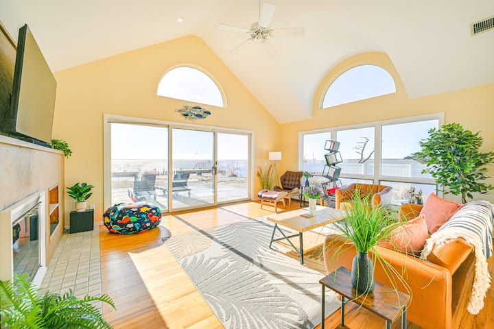 Bayfront Home In Patchogue W/ Deck & Fishing Dock - Holbrook, NY