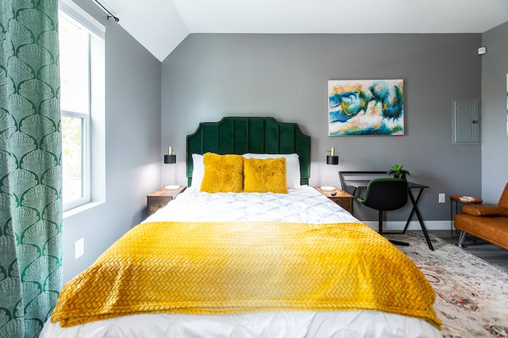 Stylish-studio-walker's-paradise-wifi-a/c - San Diego, CA