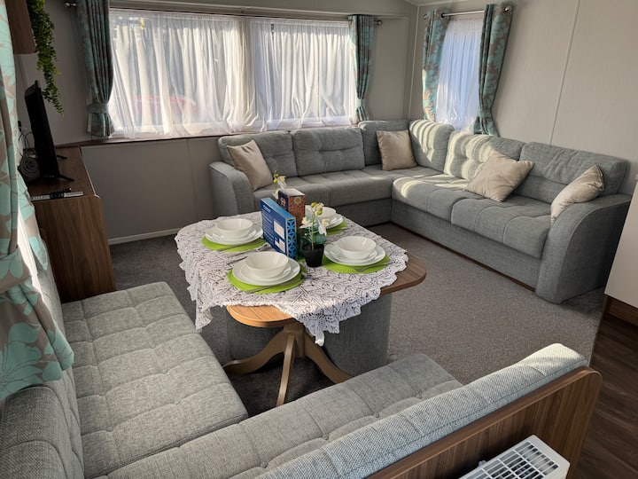 Haggerston Castle - Caravan - Sleeps 6 - Parking - Ford Castle
