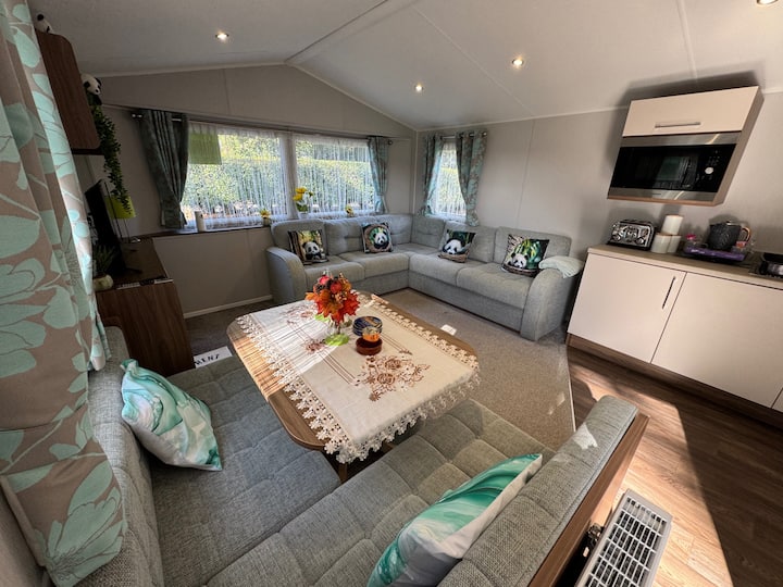 Haggerston Castle - Caravan - Sleeps 6 - Parking - Lindisfarne Castle