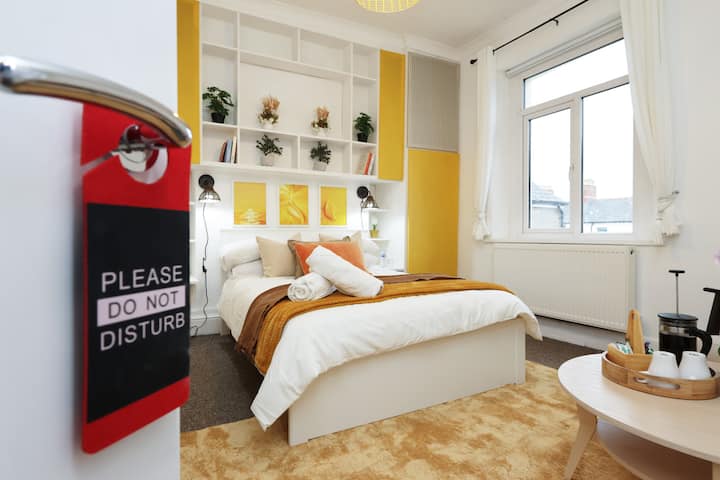 Premium City Centre Hotel - Cardiff