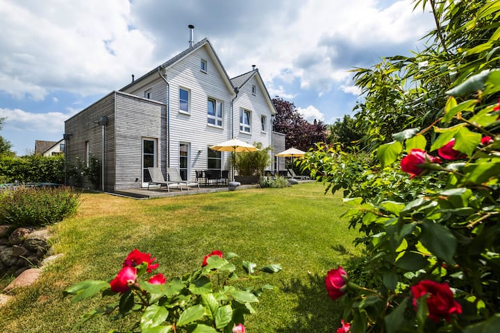 Maison-de Luxe-salle De Bain Privée-vue Sur Lac - Heiligenhafen