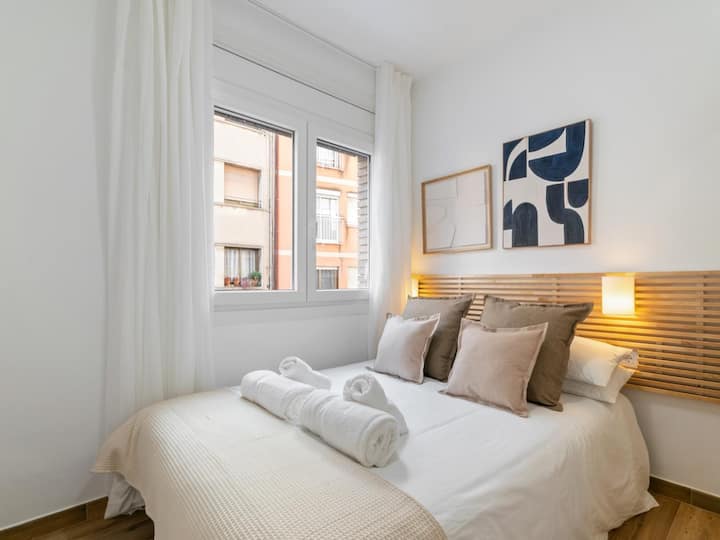 Double Room With Private Bathroom R1 - Sant Joan Despí