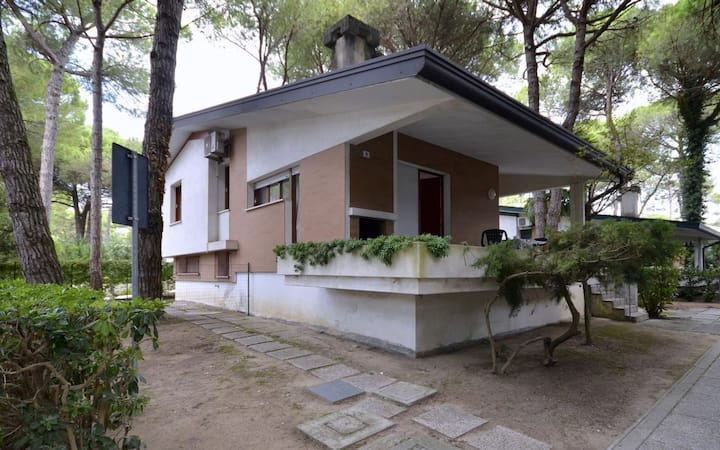 Villa De Confort Moderne Avec Jardin Enchanteur - Lignano Riviera