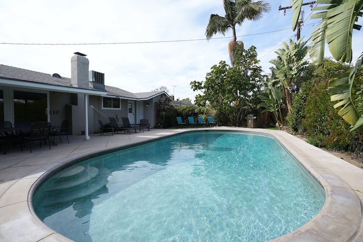 Stylish Pool Home: 3 Ensuites, 1.3 Mi To Disney - Anaheim