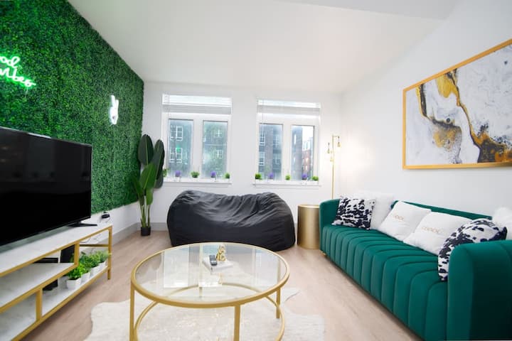 3br Apt In Uptown W/ Entertainment Room! - Cotswold - Charlotte