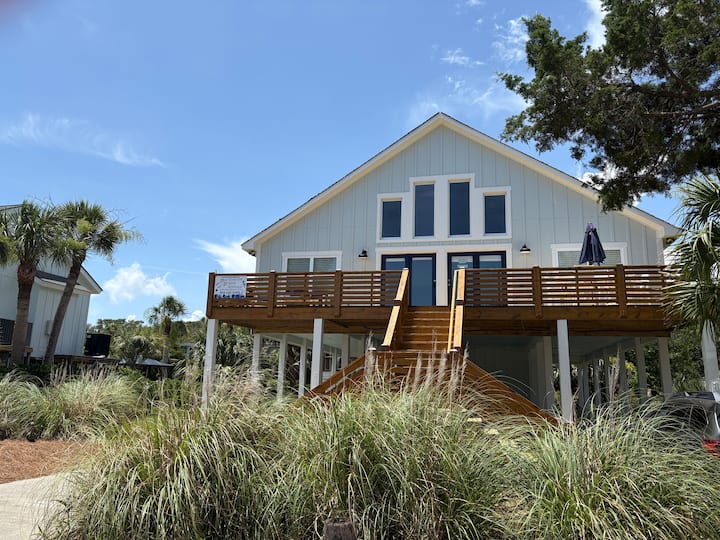 Across The Street From Beach 5br/3.5ba - Edisto Island, SC