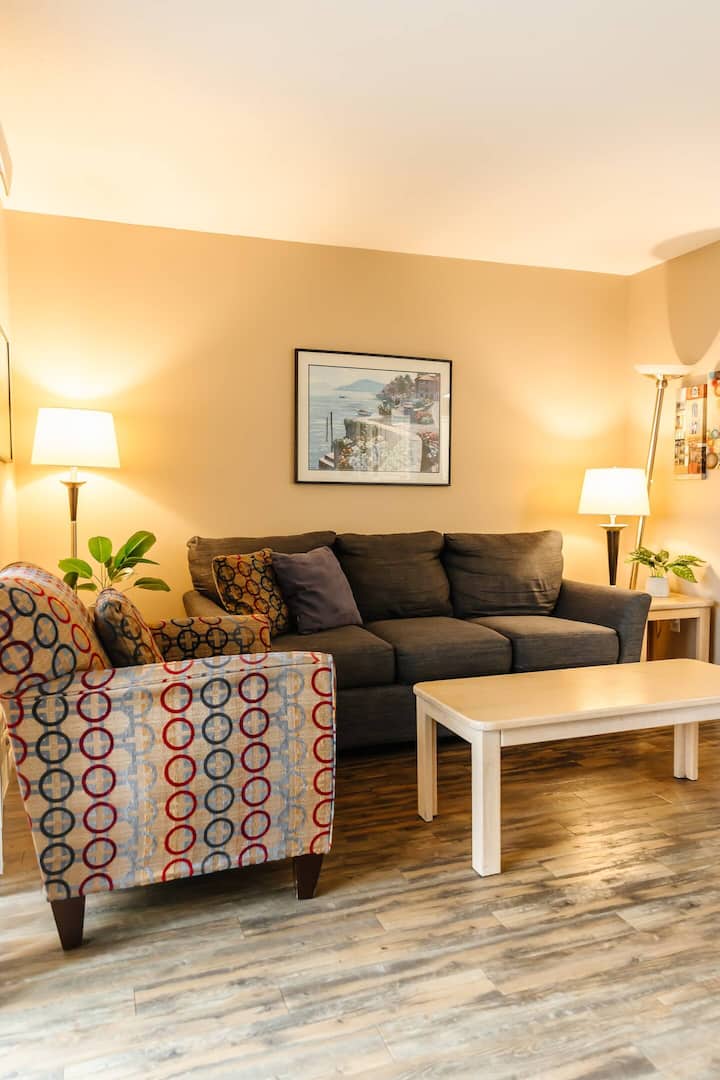 Relax In Style: Comfy & Scenic Views - Casaloma - Kelowna