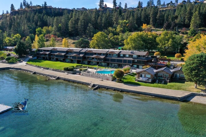 Serene Poolside Escape In Nature - Casaloma - West Kelowna
