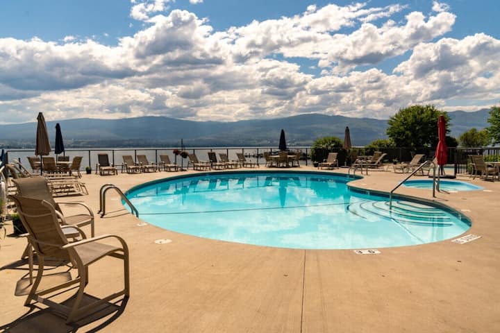 111 - Casa Loma Lakeshore Resort - West Kelowna