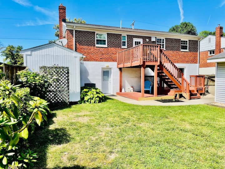 North Bethesda Gem - Basement Apartment - Rockville, MD