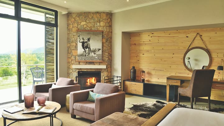 Suites At Babirwa Golf And Bush Lodge, Giraffe Suite At Babirwa Lodge - Rooiberg