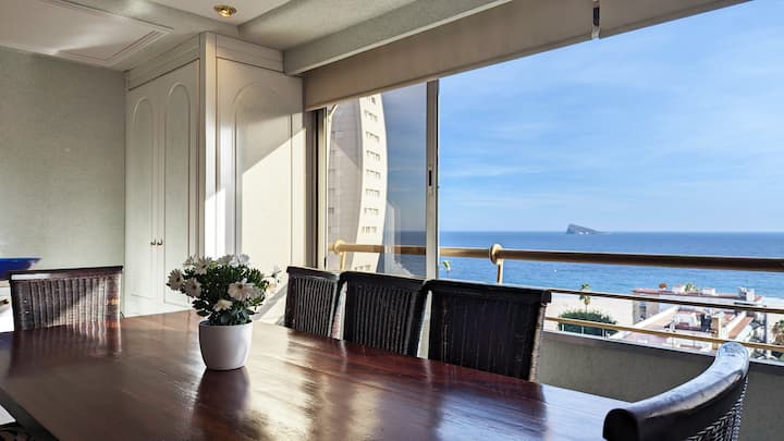 Coblanca Sea Front Apartment - Benidorm