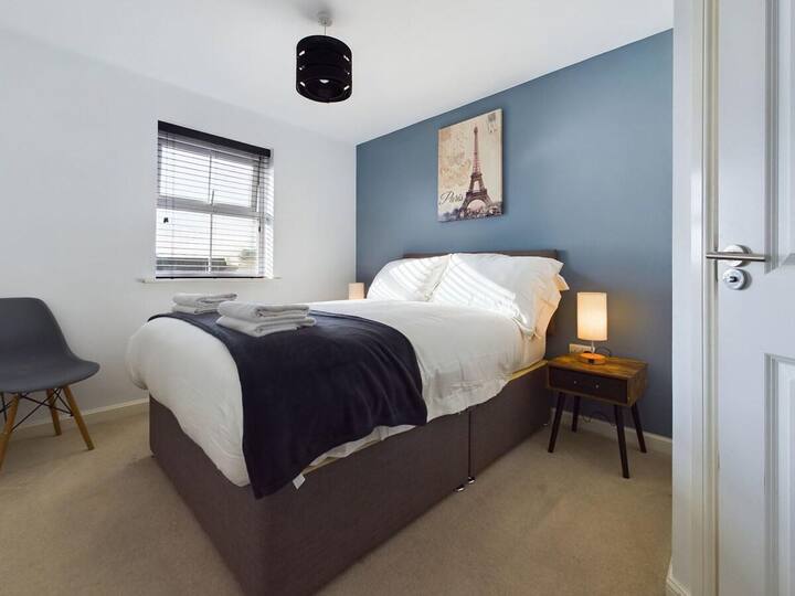 Sleeps6- Familyfriendly- Freeparking- 3br - Stafford (UK)