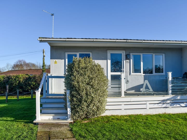 Alula Lodge - Lowestoft