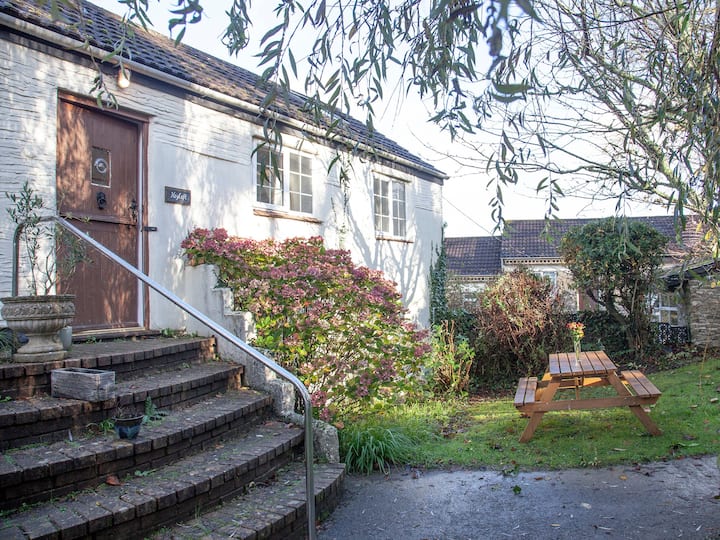 Hayloft - Uk48766 - Looe