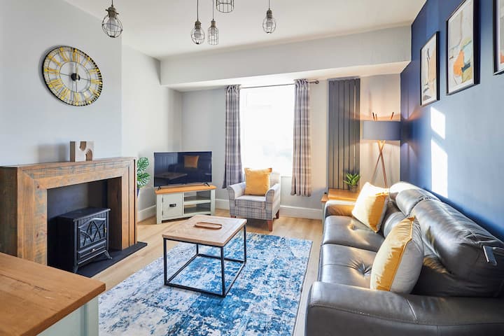 Host & Stay | The Parade View - North Yorkshire