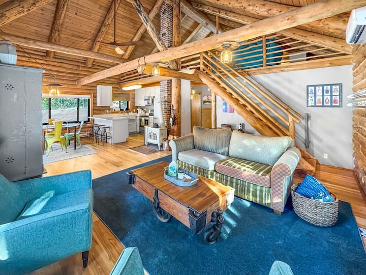 Escape To This Cozy Cabin Near Cascade Lake! - Donnelly, ID