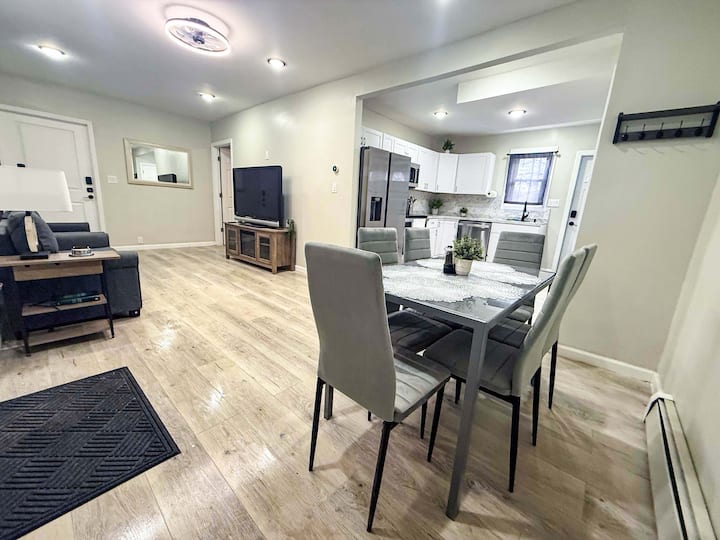 Town & Country Andover 1st Floor 2 Bedroom - Lake Grinnell, NJ