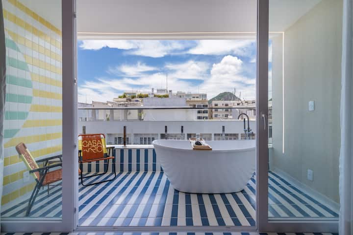 Sea View And Balcony With Bathtub | Q11 - Copacabana