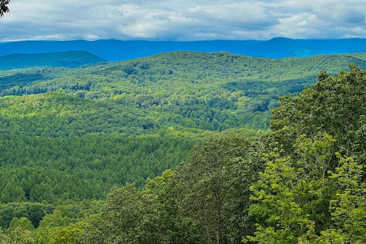 1br Mountain View Cabin With Wifi & Private Deck - Clarkesville, GA
