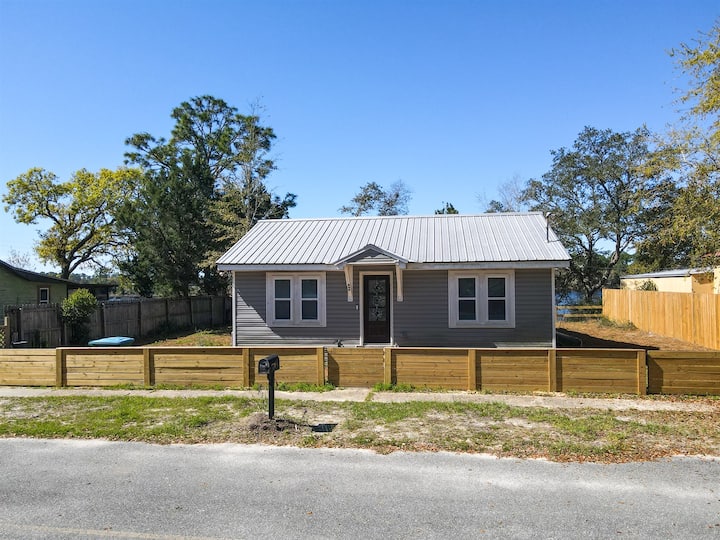3 Rivers Cottage- 2br/2ba On Carrabelle River - Carrabelle, FL
