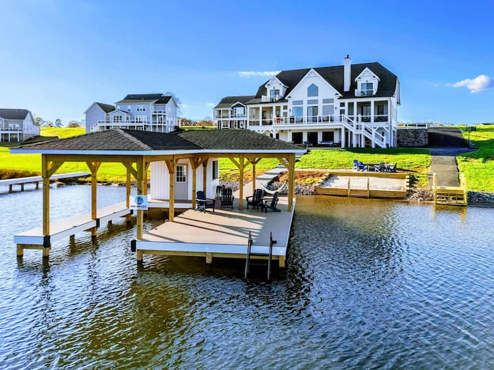 New 7br Lakefront Lake Anna, Boat Dock, Deck Views - Virginia