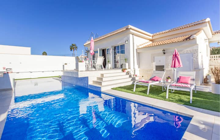 3 Bedroom Cozy Home In Rojales - Almoradí