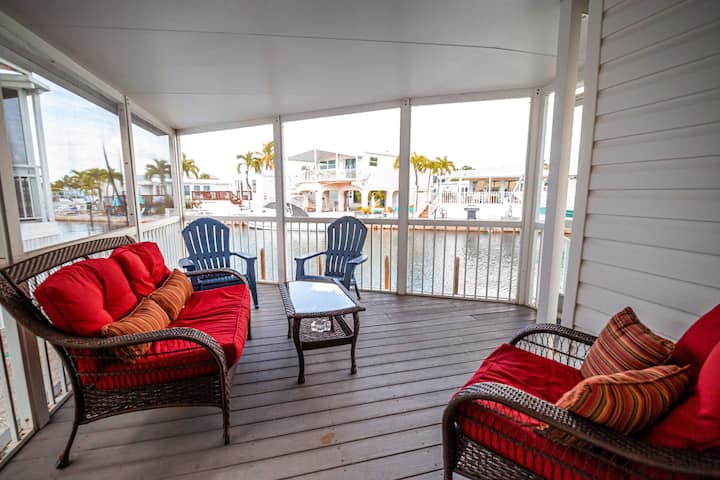Canal Front Home - Gated Community. Fun In The Sun - Cayos de la Florida