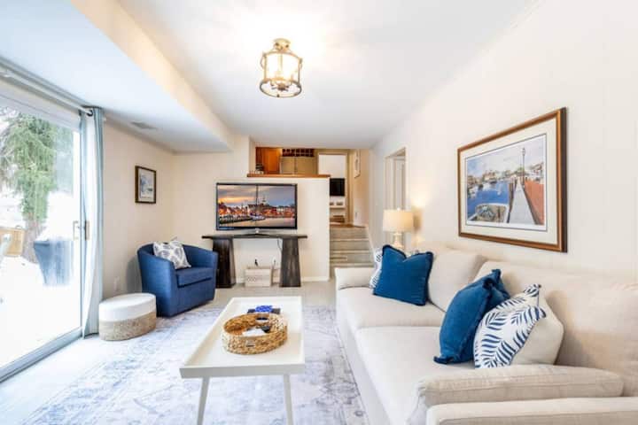 Fenced Yard + Dog-friendly 1 Mile To Navy Stadium - Annapolis, MD