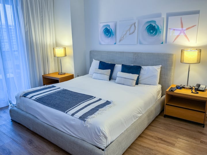 Great 1 Bedroom Hallandale - Hallandale Beach, FL