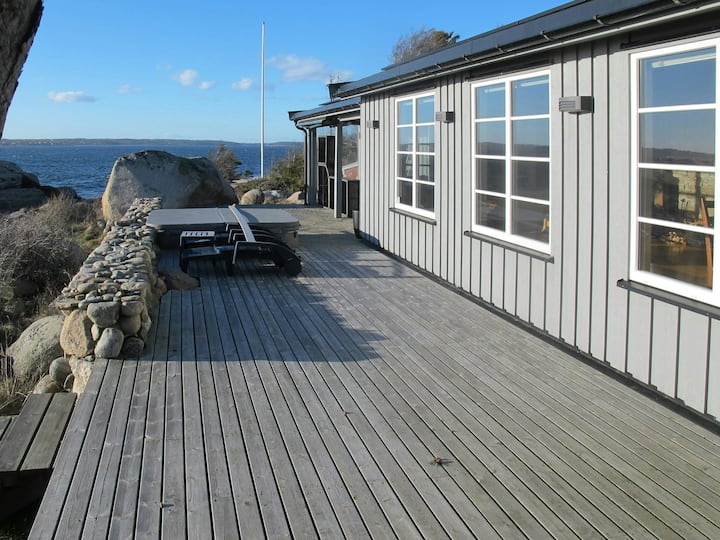 The Summer House On The Rocky Beach At Skjærhalden - Strömstad