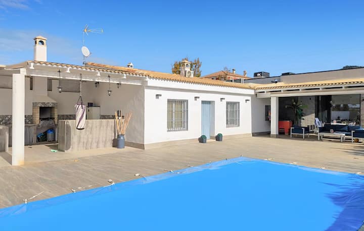 3 Bedroom Cozy Home In Lucena - Lucena