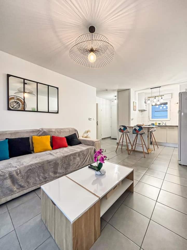 Saint ÉLoi - Terrasse, Confortable Et Parking - La Rochelle