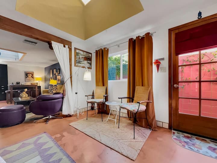 Adorable Studio! Walk To Downtown Chandler! - Ruby Lake, Chandler