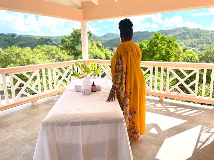 Serene Mountain View Smart Apt For Restful Stays - Sainte-Lucie