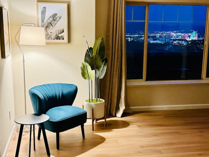 Scenic,10 Guests,7 Beds 4036 - Reno, NV