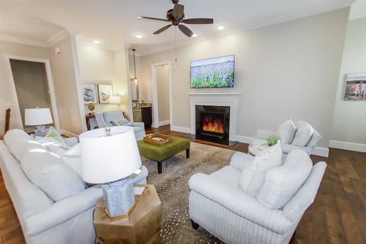 Gorgeous Condo Close To Campus & The Square! - Oxford, MS