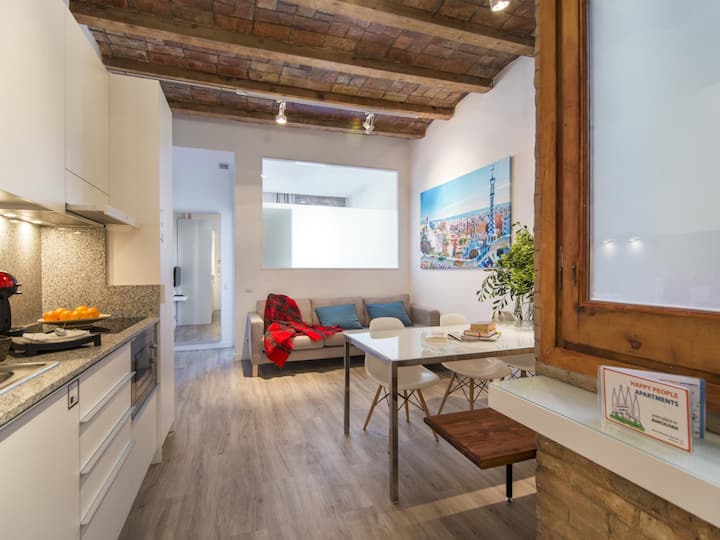 Appartement Avec 4 Chambres Et 2 Salles De Bains - Barcelona