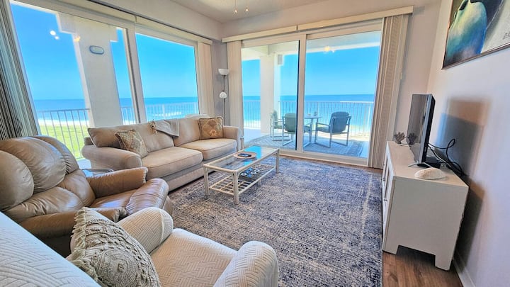 Penthouse Oceanfront Resort! Corner Unit! 3 Pools! - Palm Coast, FL