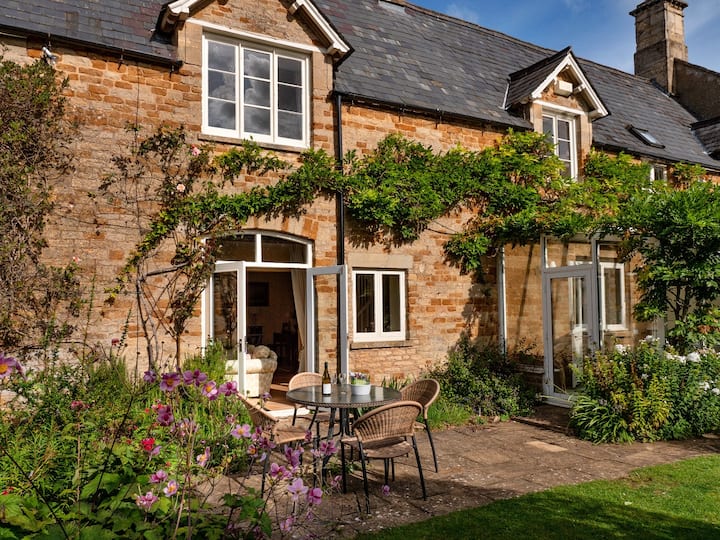 Finest Retreats | Lodge Cottage - Chipping Norton