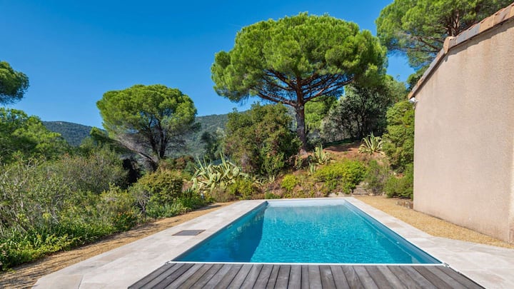 C21locationvacances Villa Climatisée Au Calme Avec - Le Lavandou