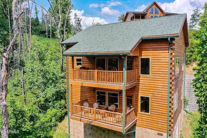 Raptor Ridge- Gatlinburg, Tn! - Gatlinburg, TN