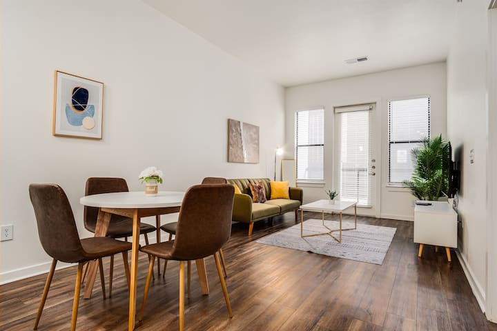 Boulevard Stays Walk To Downtown! 1br Soco Pool, P - オースティン, TX