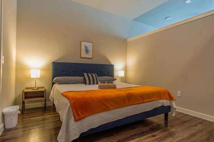 Luxury 1br King Suite Pool + Gym + Parking  - B - Allen, TX