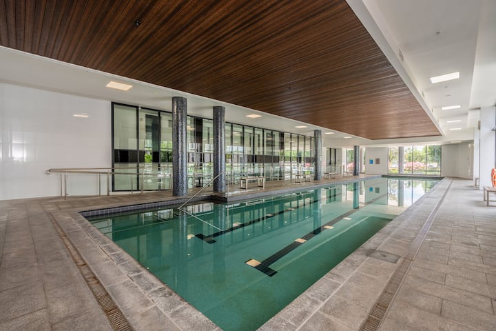 Bright 2-bed Flat Near City Amenities - Canberra