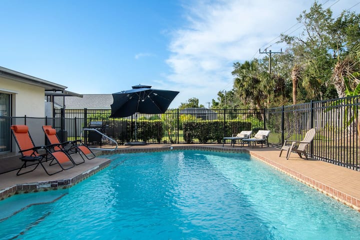 Private Pool | Fire Pit | 15 Minutes To Ami - Bradenton, FL